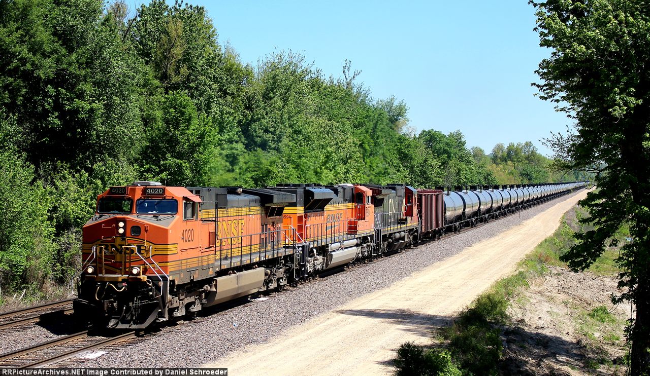 BNSF 4020 UP train OEUNU